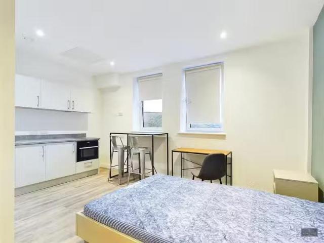 1 bedroom flat for rent in New North Road, Exeter, EX4