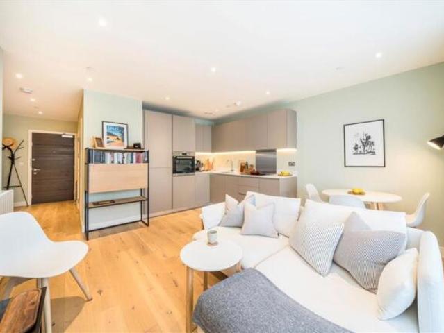 1 bedroom flat for rent in New Warren Lane, Woolwich, SE18