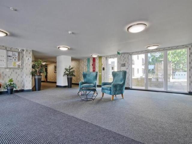 1 bedroom flat for rent in Newmarket Road, Cambridge, CB5