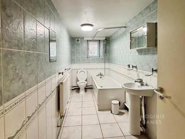 1 bedroom flat for rent in Newport Road, Cardiff, CF24