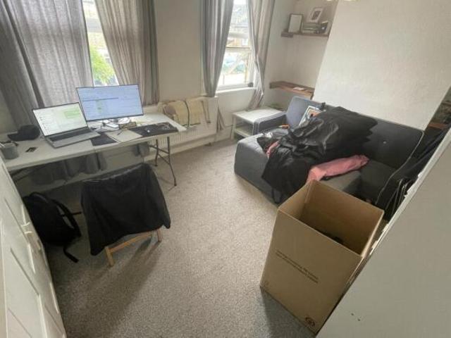 1 bedroom flat for rent in Newport Road, Leyton, London, E10
