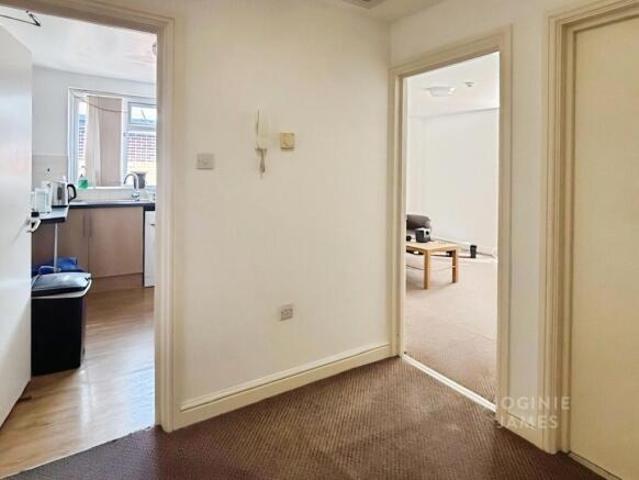 1 bedroom flat for rent in Newport Road, Roath, Cardiff, CF24