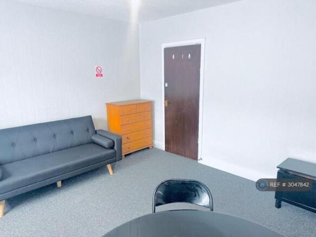 1 bedroom flat for rent in Newport Road, Reading, RG1