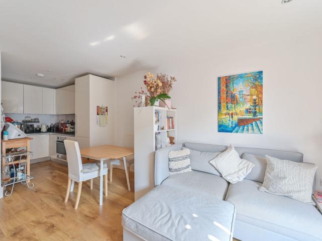 1 Bedroom Flat for Rent in No 1 Street | Foxtons