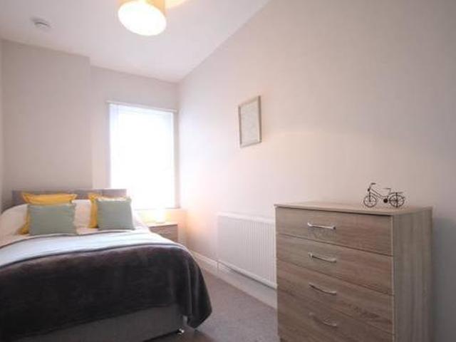 1 bedroom flat for rent in NO APP FEES INCLUSIVE OF ALL BILLS COMMUNAL CLEANER Room 3 Cranmer
