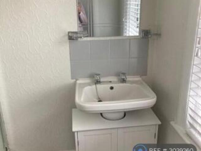 1 bedroom flat for rent in North Approach, Watford, WD25