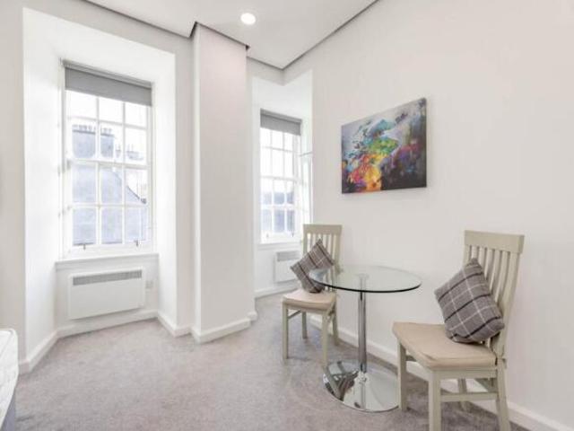 1 bedroom flat for rent in North Bank Street, Old Town, Edinburgh, EH1