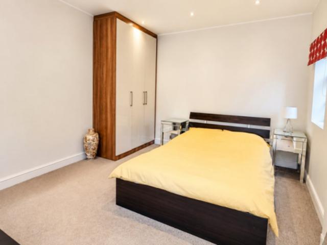 1 bedroom flat for rent in North End Road, Golders Green, NW11