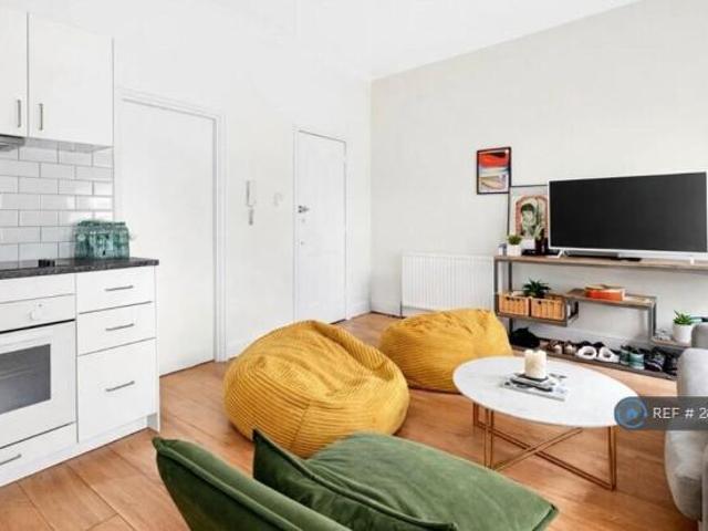 1 bedroom flat for rent in North Gower Street, London, NW1