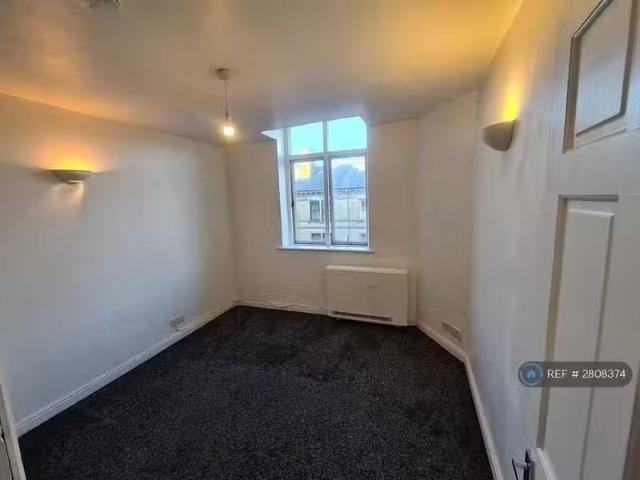 1 bedroom flat for rent in North Street, Keighley, BD21