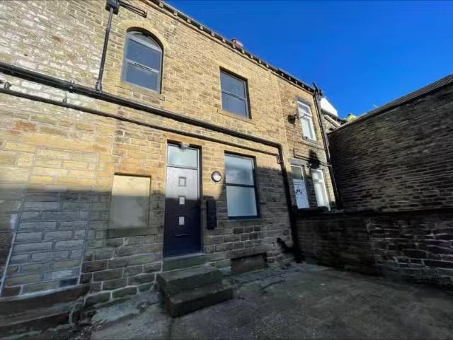 1 bedroom flat for rent in North Street, Keighley, BD21