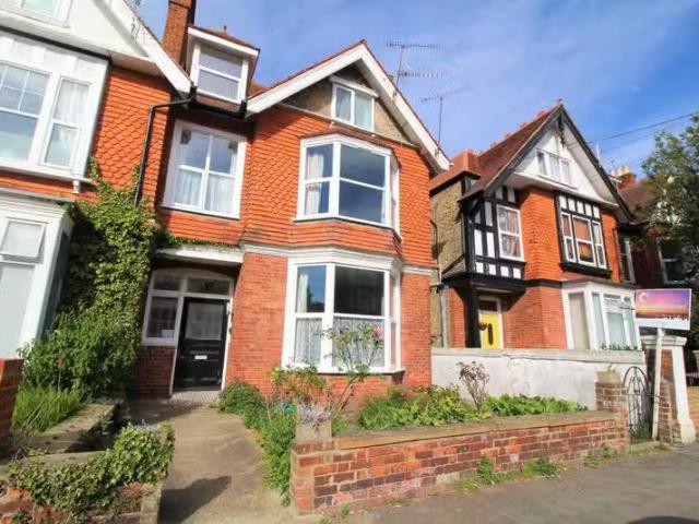 1 bedroom flat for rent in Northdown Avenue, Margate, Kent, CT9