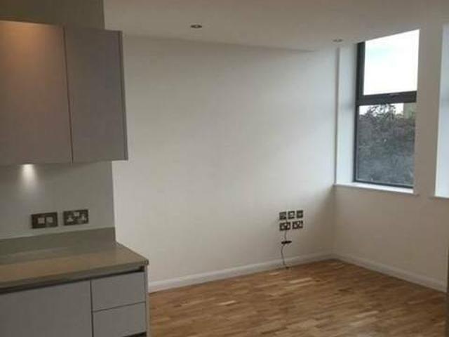 1 bedroom flat for rent in Norwich House London SW16