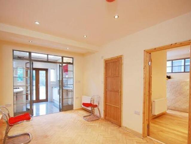 1 Bedroom Flat For Rent In Norbury, London
