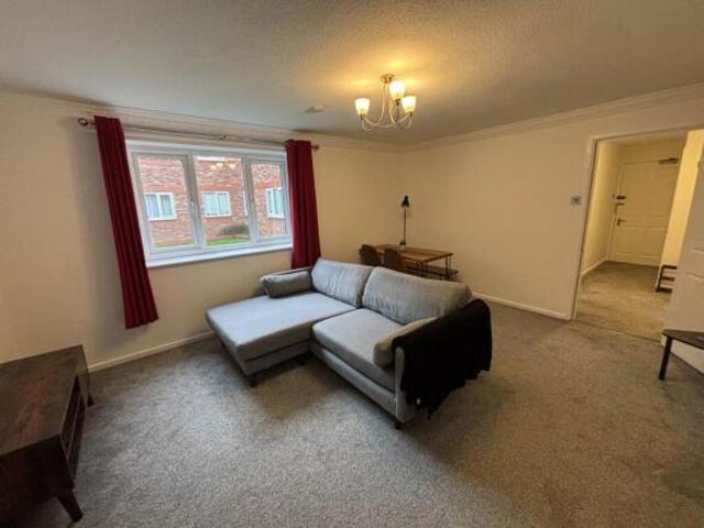 1 bedroom flat for rent in Oak Bank, Bury New Road, Manchester, M25