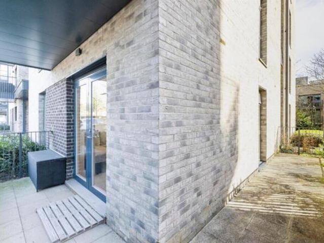 1 bedroom flat for rent in Oak Lodge, WD18