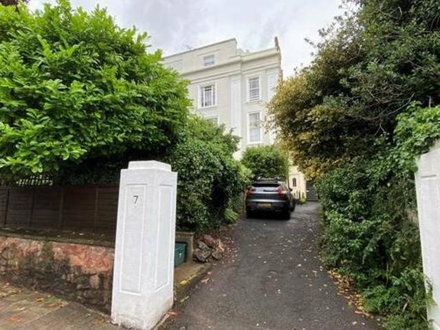 1 bedroom flat for rent in Oakfield Road Clifton BS8