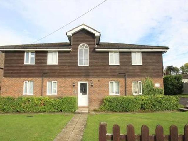1 bedroom flat for rent in Oakley Court Uckfield TN22