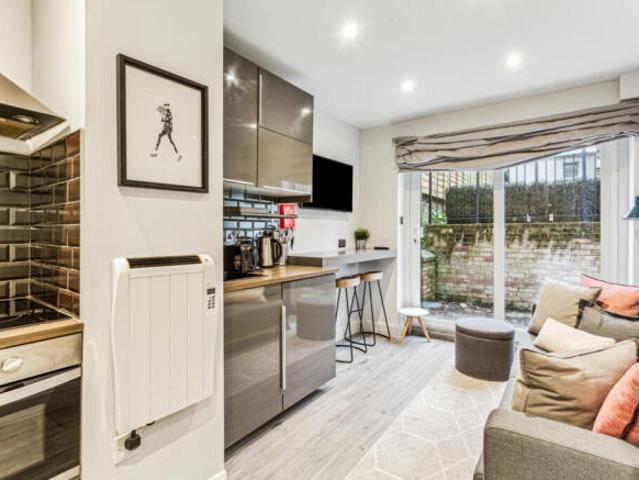 1 bedroom flat for rent in Oakley Square, Camden Town, NW1