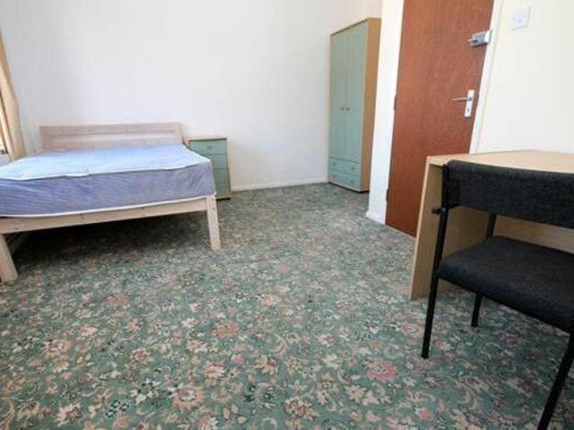 1 Bedroom Flat For Rent In Oaten Hill Court, Canterbury