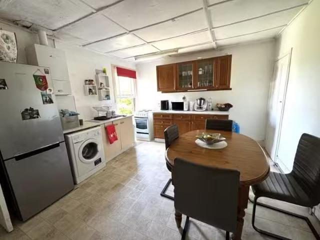 1 bedroom flat for rent in Oatlands Drive, Weybridge, KT13