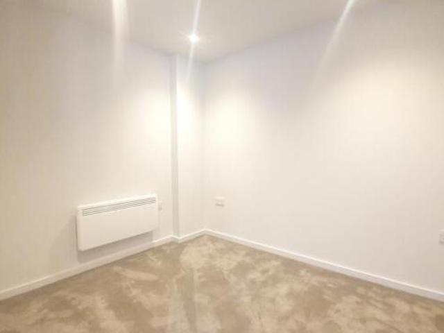 1 bedroom flat for rent in Ogle Road, SO14