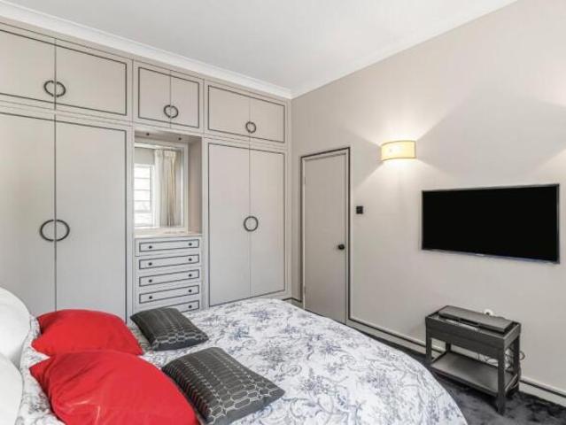 1 bedroom flat for rent in Old Church Street, Chelsea, London, SW3