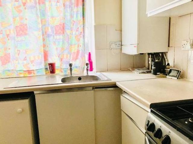 1 bedroom flat for rent in Old Bedford Road Luton Bedfordshire LU2