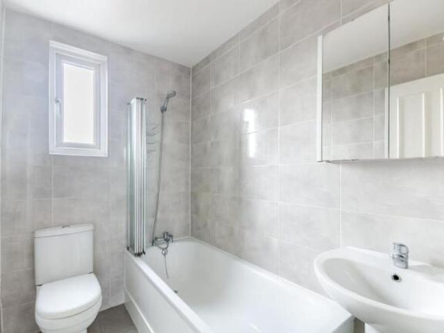 1 bedroom flat for rent in Oldridge Road, Balham, London, SW12