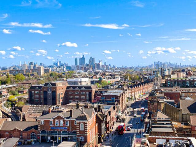 1 bedroom flat for rent in One Clapham, SW11