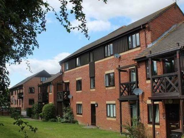 1 bedroom flat for rent in One Bedroom Apartment OX11