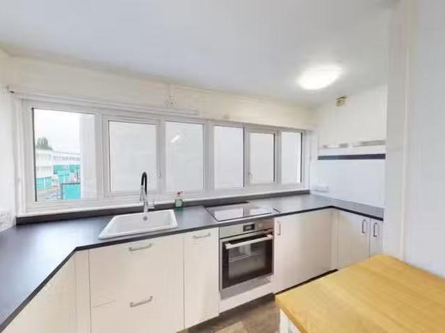 1 bedroom flat for rent in One Bedroom Flat to Let In Mitcham.