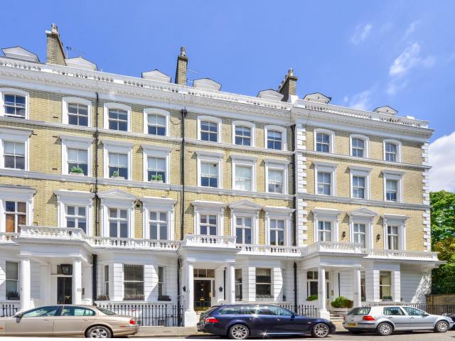 1 Bedroom Flat for Rent in Onslow Gardens | Foxtons