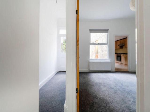 1 bedroom flat for rent in Osborne Road, Leyton, E10