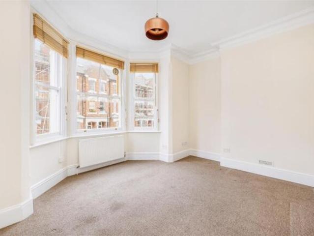 1 bedroom flat for rent in Ormiston Grove, Shepherd's Bush W12