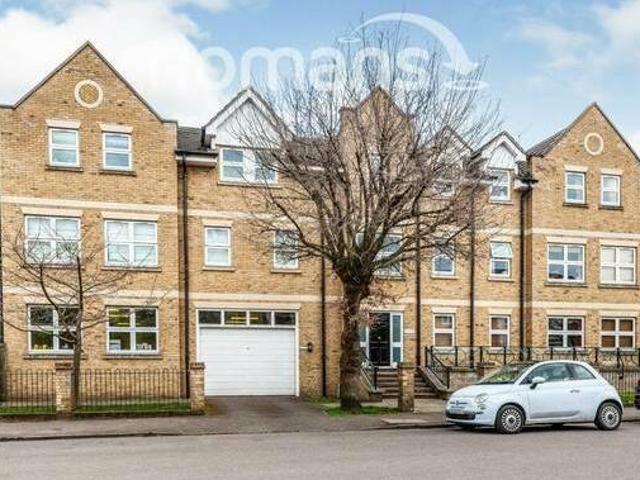 1 bedroom flat for rent in Orchard House StainesuponThames TW18