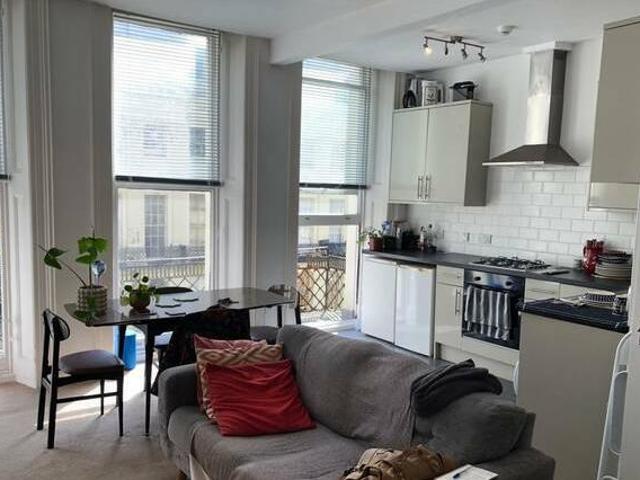 1 bedroom flat for rent in Oriental Place Brighton BN1