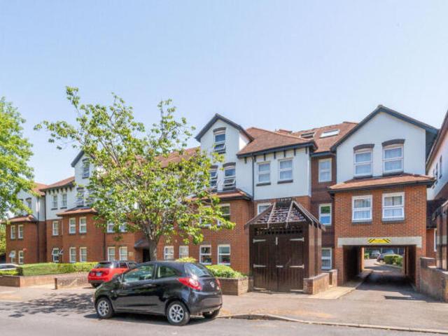 1 bedroom flat for rent in Overton Road, Sutton, SM2