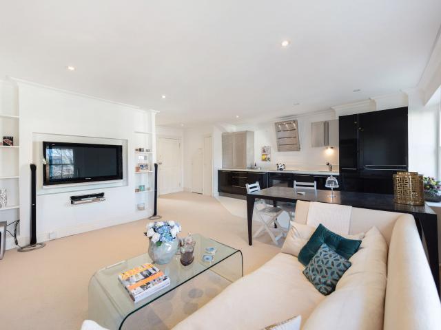 1 Bedroom Flat for Rent in Ovington Square | Foxtons