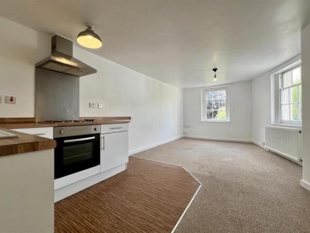 1 bedroom flat for rent in Oxford Street, Gloucester, GL1