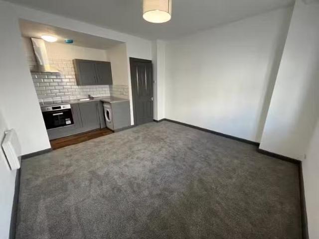 1 bedroom flat for rent in Oxford Street, Weston super mare, N.