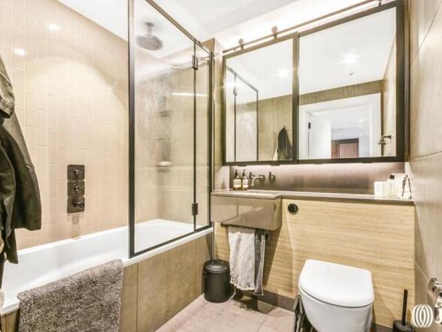 1 bedroom flat for rent in Palmer Road London SW11