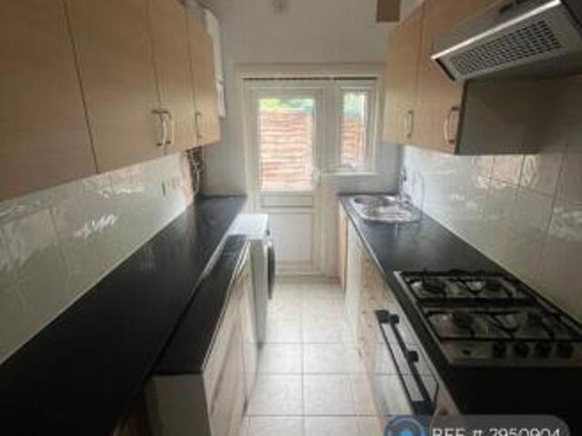 1 bedroom flat for rent in Palmerston Crescent, London, N13