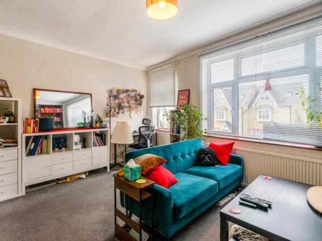 1 bedroom flat for rent in Palmerston Road, London, E17