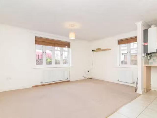 1 bedroom flat for rent in Partridge House, 103 Mount Pleasant.