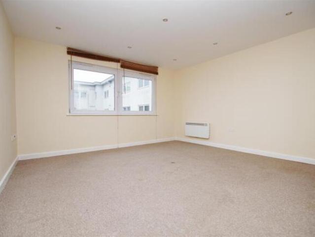 1 bedroom flat for rent in Paramount, Beckhampton Street, Swindon, SN1