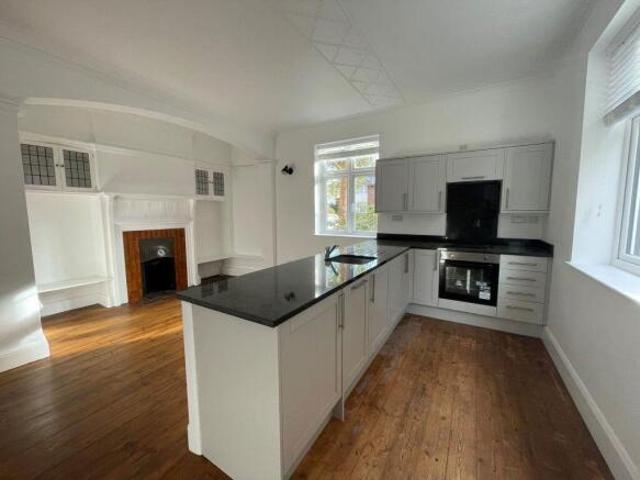 1 bedroom flat for rent in Park Hill Drive, Leicester, LE2