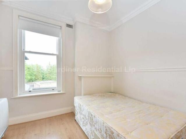 1 bedroom flat for rent in Park Hill, Ealing, W5