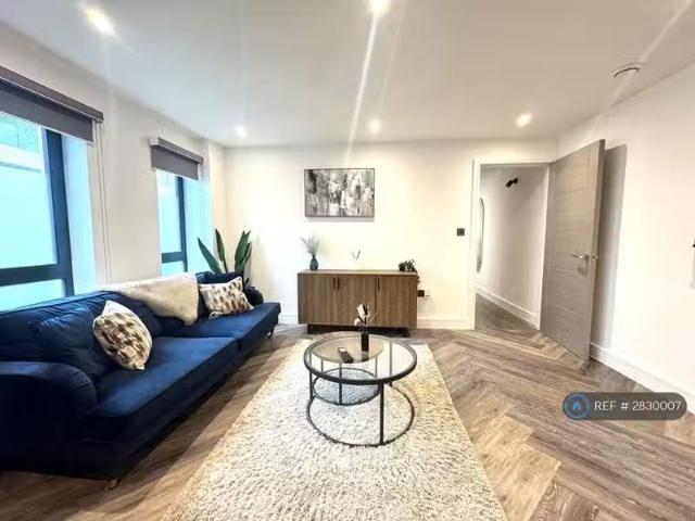 1 bedroom flat for rent in Park Place, Cardiff, CF10