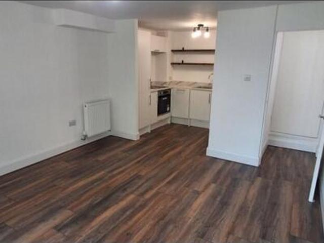 1 bedroom flat for rent in Park Road, Beckenham, BR3